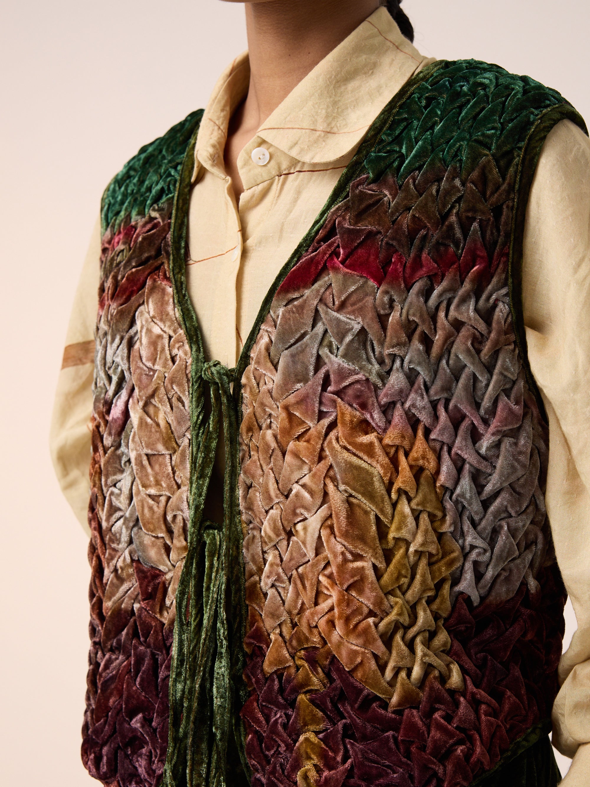 Janett Gilet – Velvet Elegance with Floral Quilting – Cord Studio